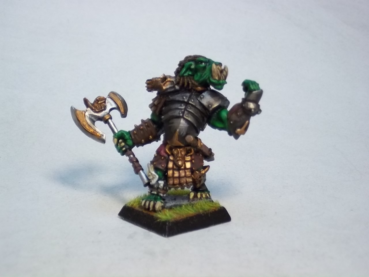 Varaug, Bull Orc Warlord – OnTableTop – Home of Beasts of War