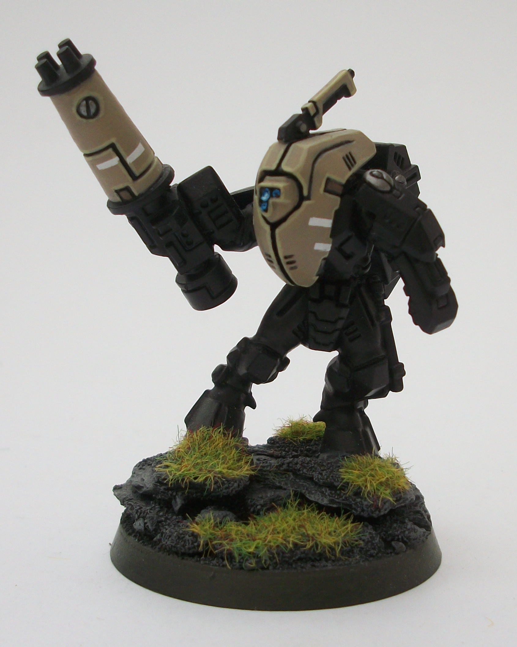 Tau Stealth Suit – OnTableTop – Home of Beasts of War