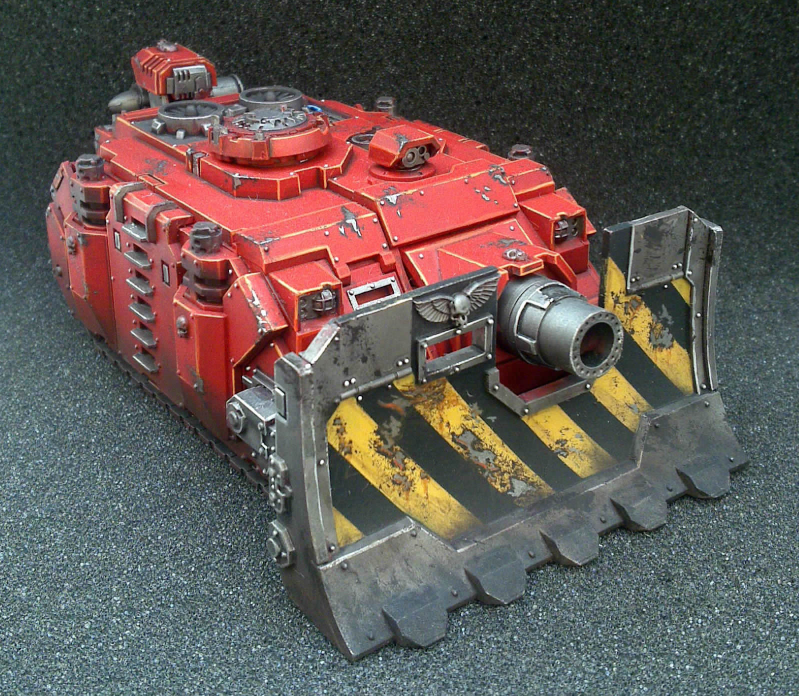 Blood angel Vindicator – OnTableTop – Home of Beasts of War